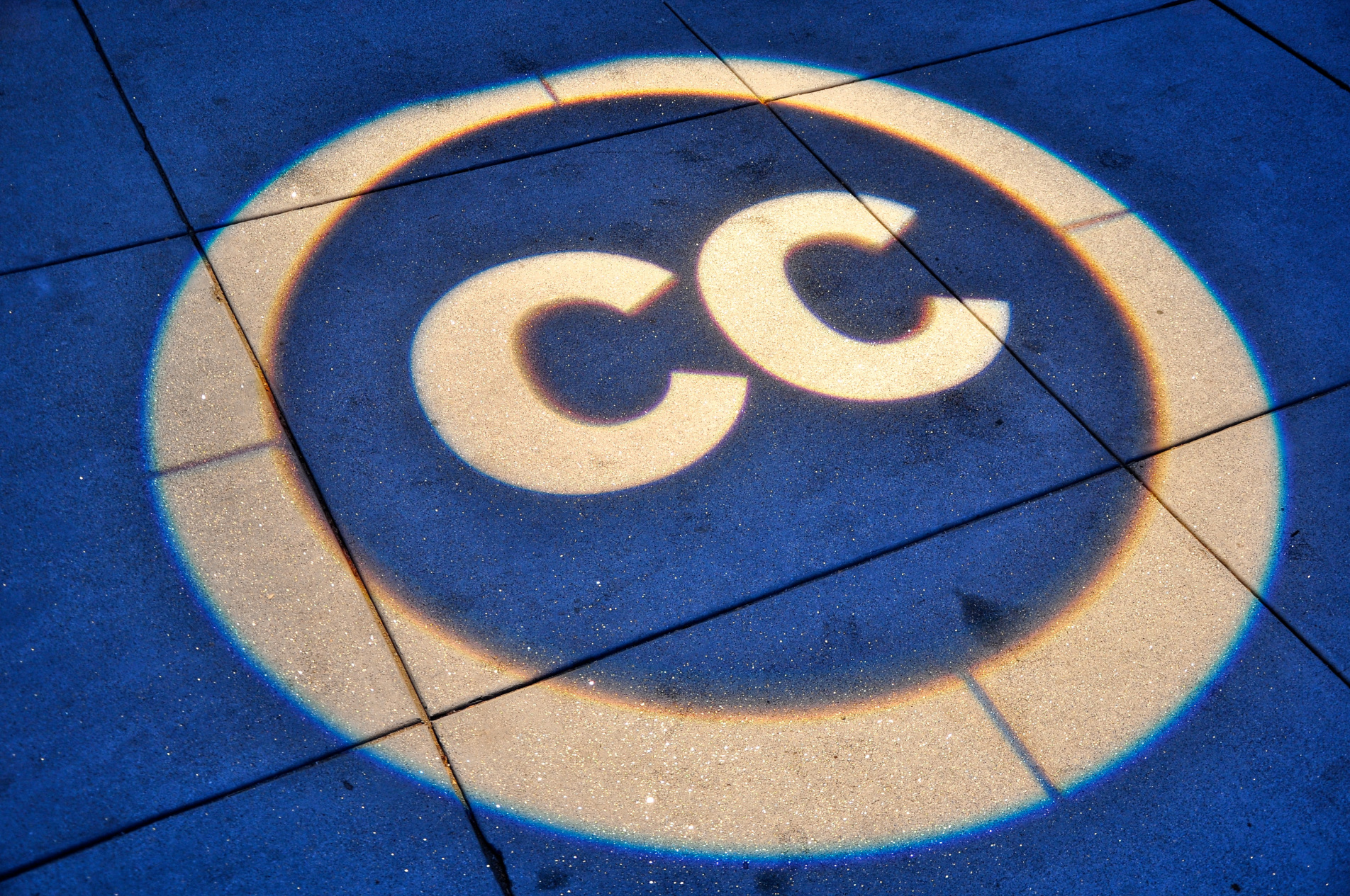 Gutachten: Öffentlichkeit darf und sollte CC-Lizenzen nutzen